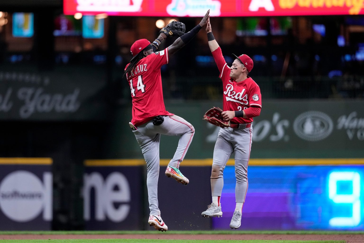 Decoding the 2025 MLB Playoff Race: Unveiling Standings, Bracket, and Season Finale Scenarios ...